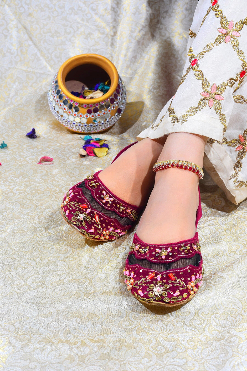 Buy Fancy Khussa for Women Online - Bustangi