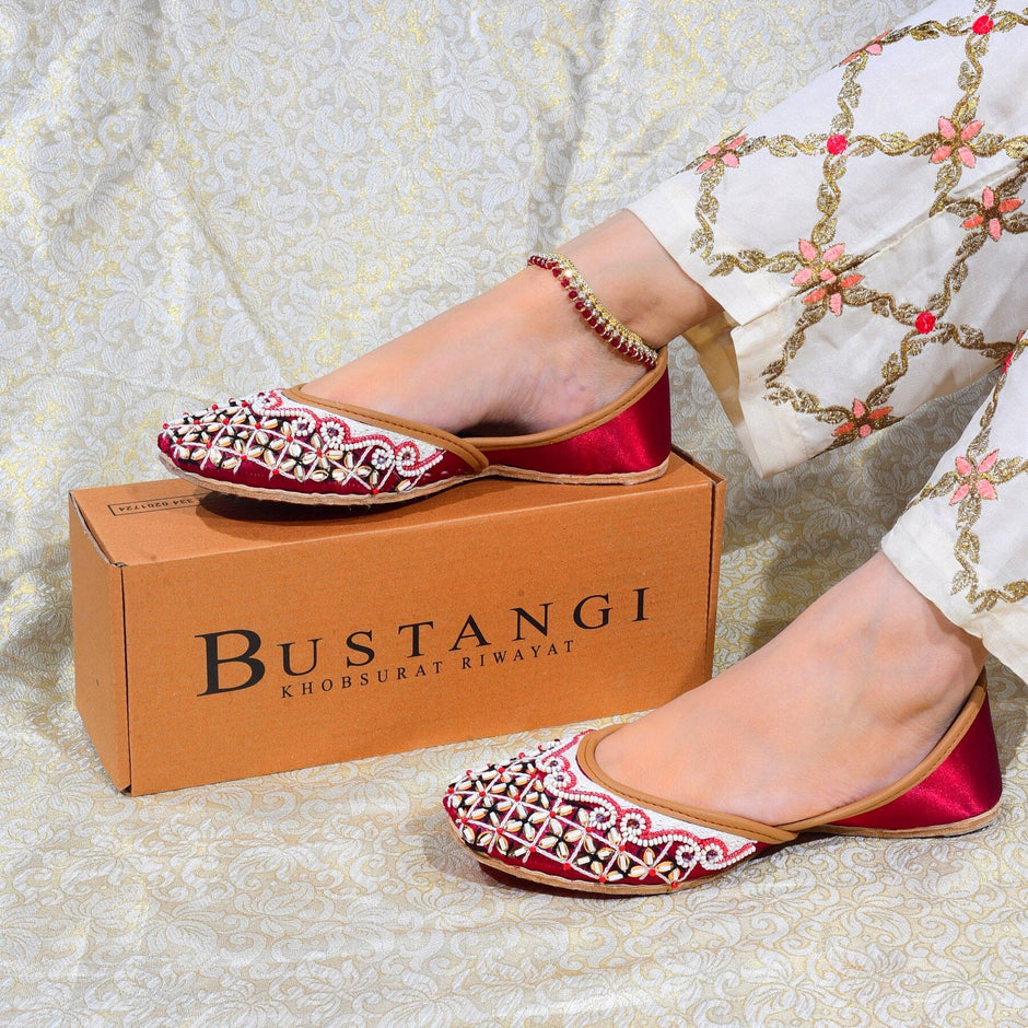 Buy Fancy Khussa for Women Online - Bustangi