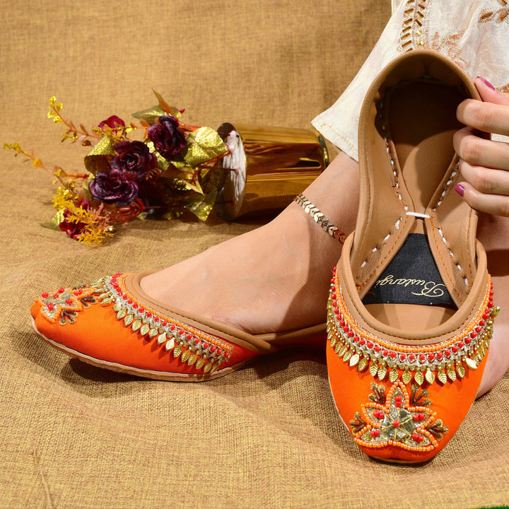 Buy Fancy Khussa for Women Online - Bustangi