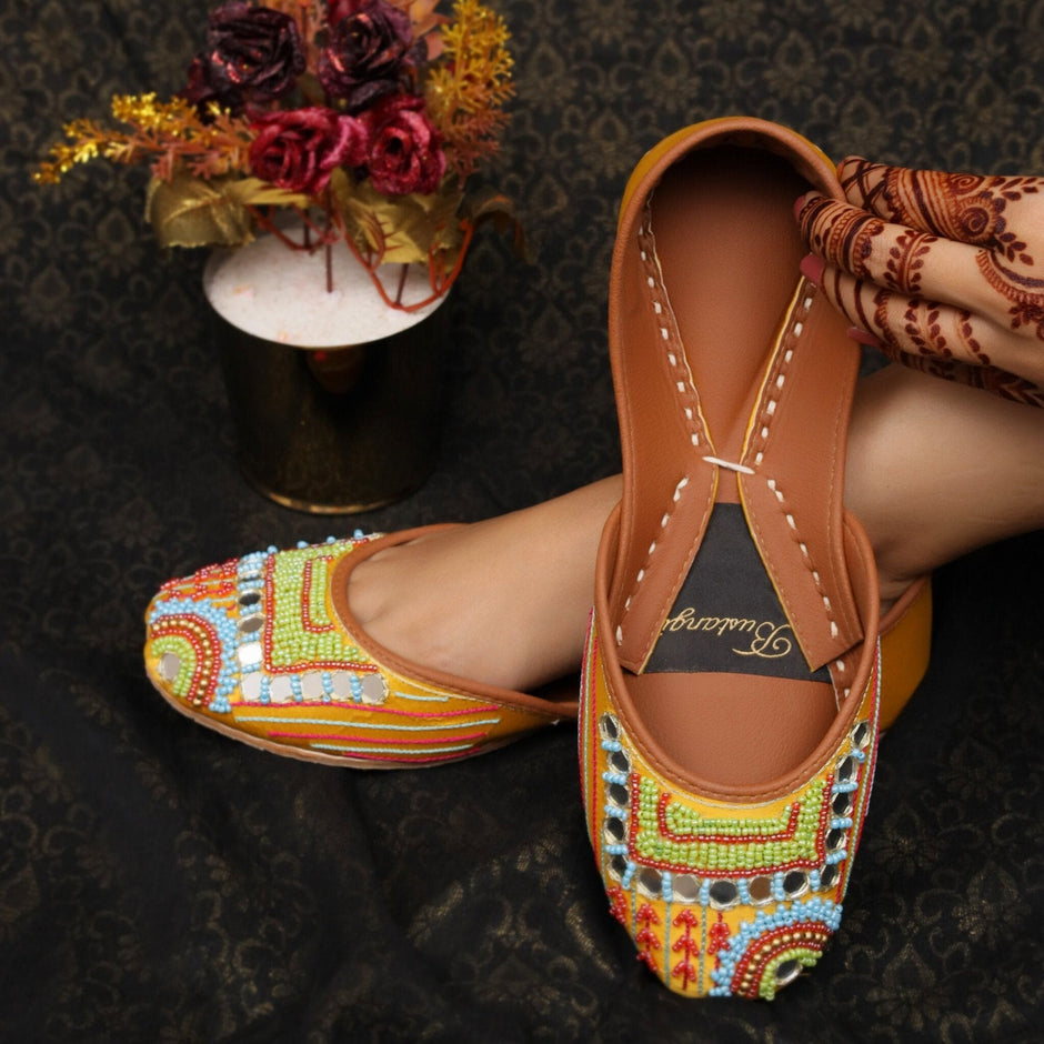 Buy Fancy Khussa for Women Online - Bustangi