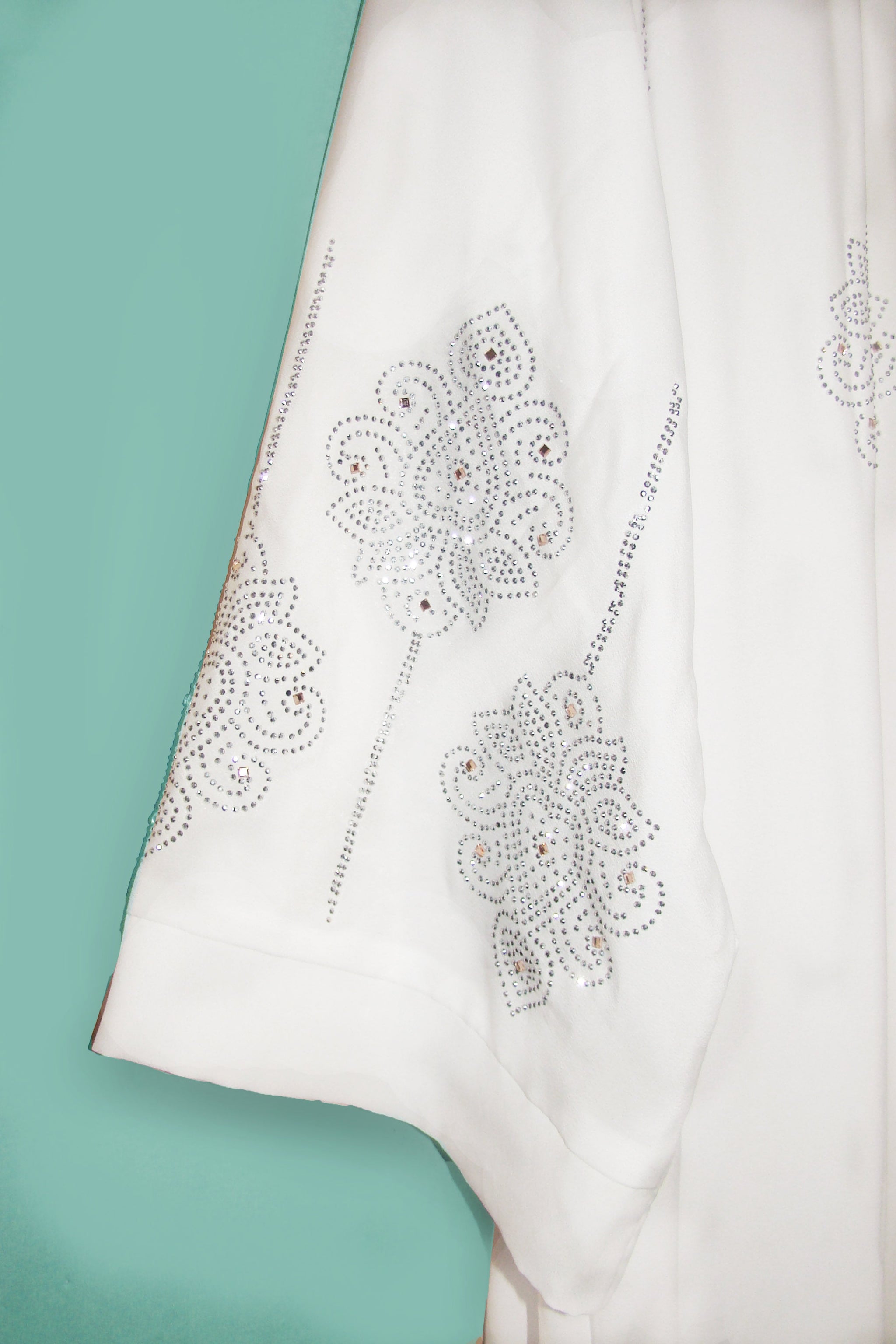 White Stone Luxury Abaya – Bustangi